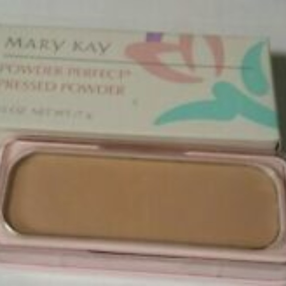 Mary Kay | Makeup | Mary Kay Powder Perfect Pressed Powder Medium 4878 ...